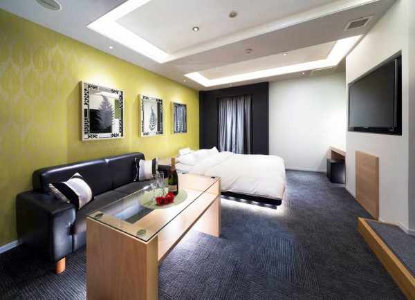 Room 606 – BELLE LA TOUR（ベル ラ トゥール）